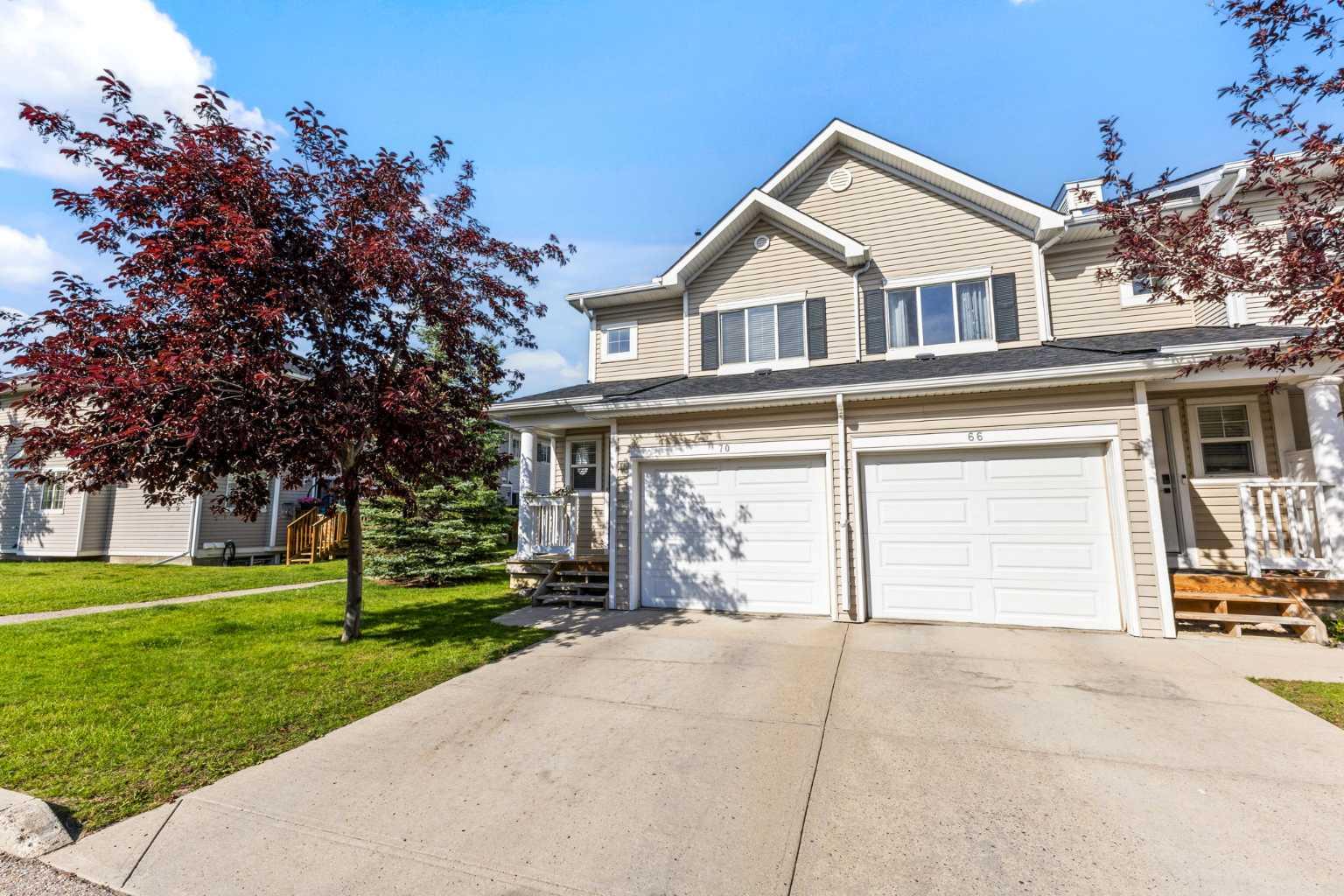 70 Country Village Villas NE, Calgary, Alberta T3K0L7 For Sale | HouseSigma