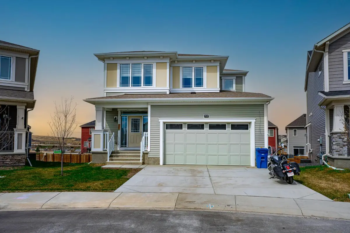 717 Windrow Manor SW, Airdrie, Alberta T4B5H6 For Sale | HouseSigma