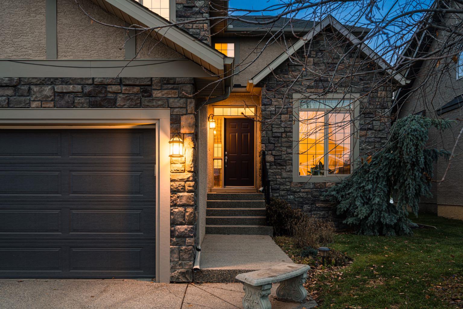 45 Discovery Ridge Heights SW, Calgary, Alberta T3H5T1 Sold History ...