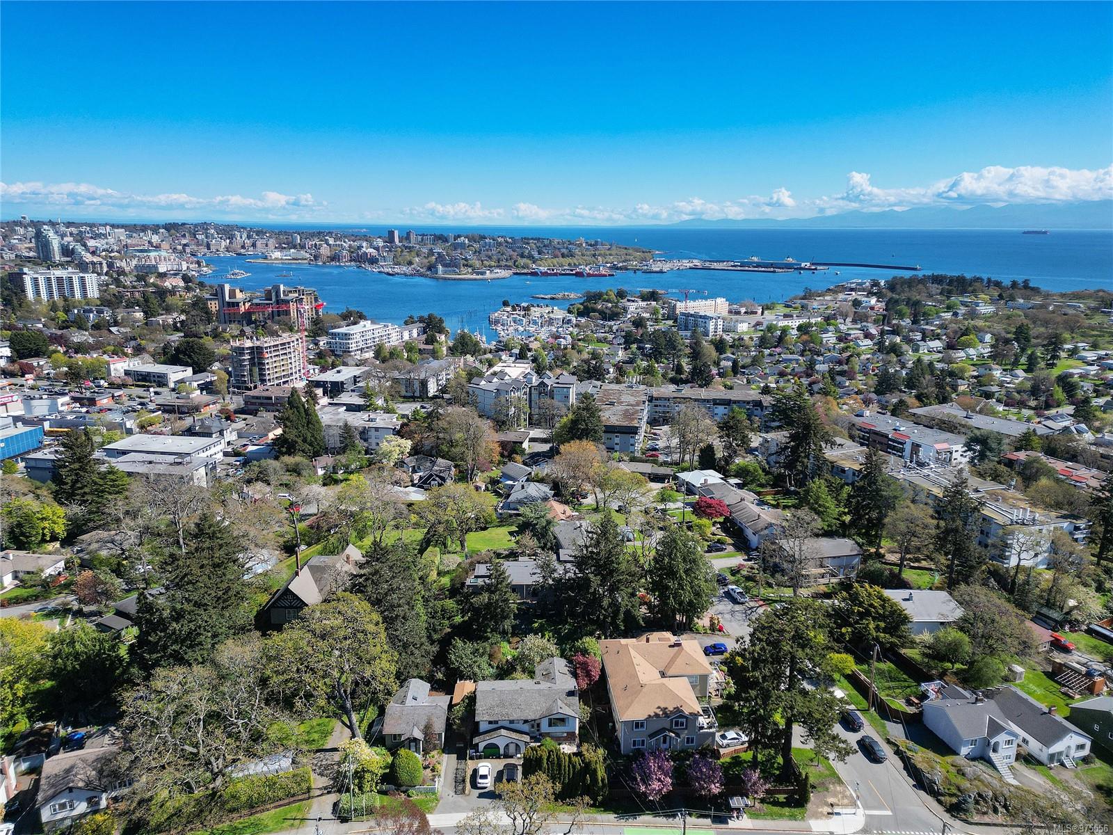 612 Bryden Crt, Esquimalt, British Columbia V9A4Y5 Sold History | HouseSigma