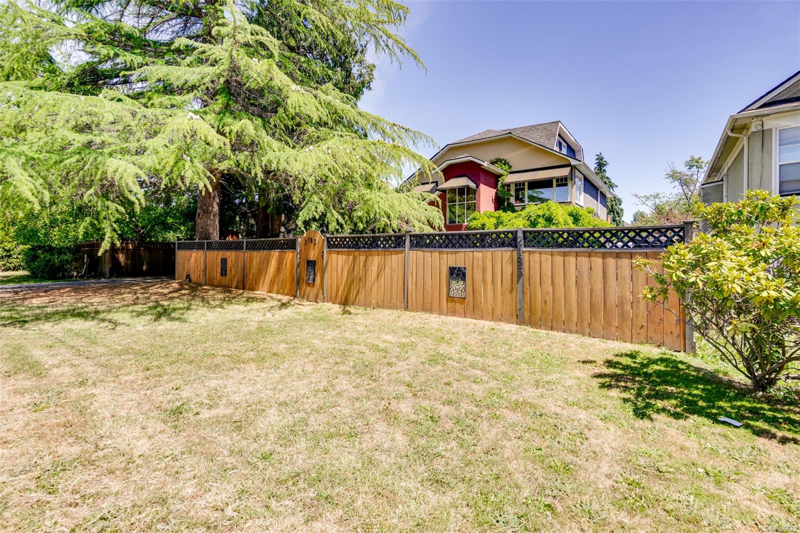 2183 Foul Bay Rd, Oak Bay, British Columbia V8R5B1 For Sale | HouseSigma